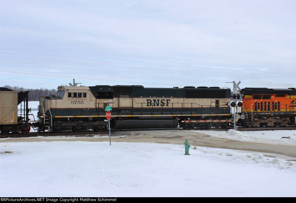 BNSF 9755
